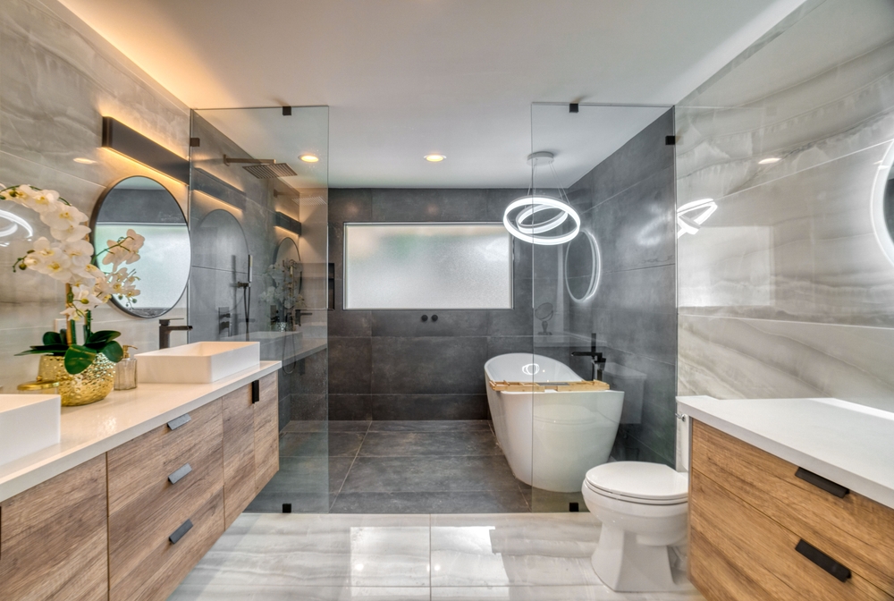 5 Must-Have Bathroom Features for Luxury Custom Homes - Lamble Builders